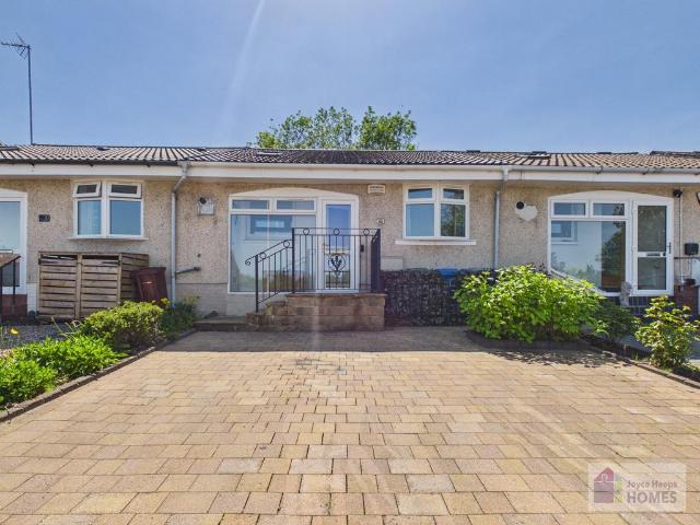 2 bedroom terraced bungalow for sale