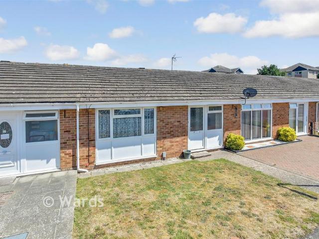 2 bedroom terraced bungalow for sale