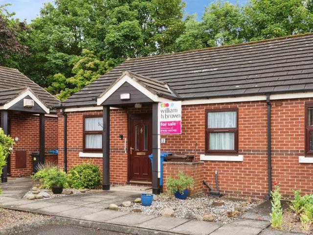 2 bedroom terraced bungalow for sale