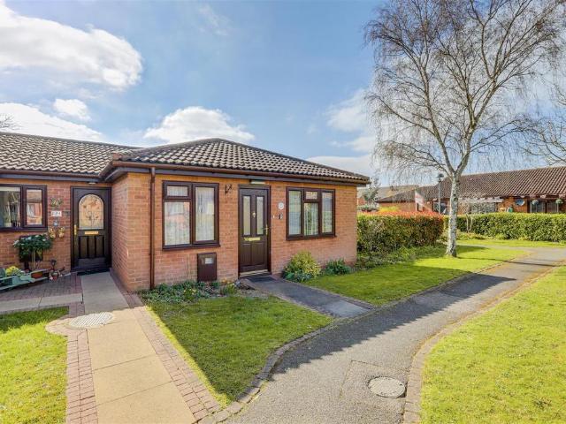 2 bedroom terraced bungalow for sale