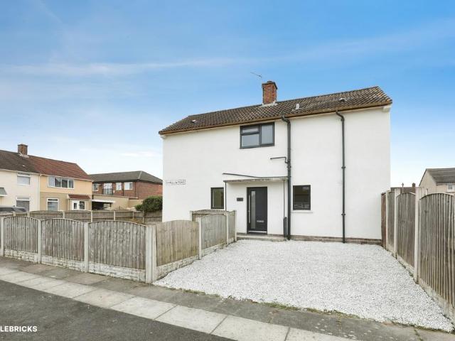 2 bedroom terraced bungalow for sale