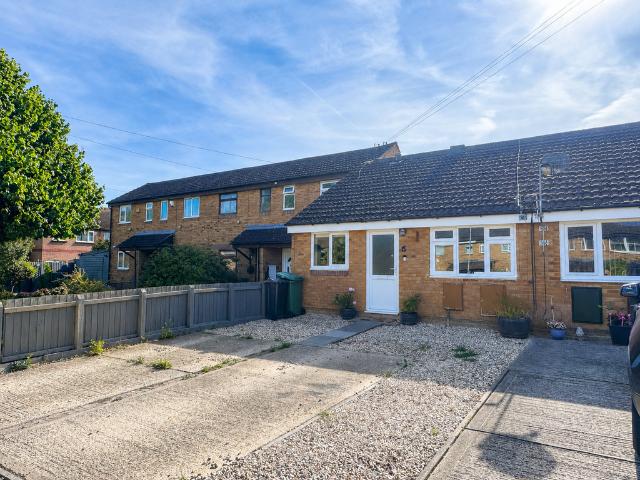 2 bedroom terraced bungalow for sale