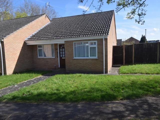 2 bedroom terraced bungalow for sale