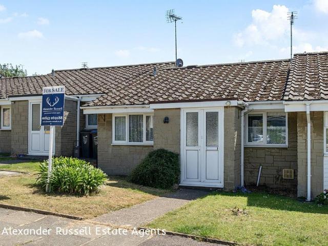 2 bedroom terraced bungalow for sale