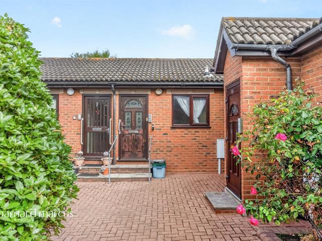 1 bedroom terraced bungalow for sale