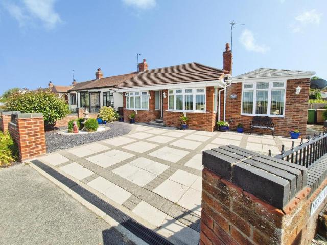 2 bedroom terraced bungalow for sale