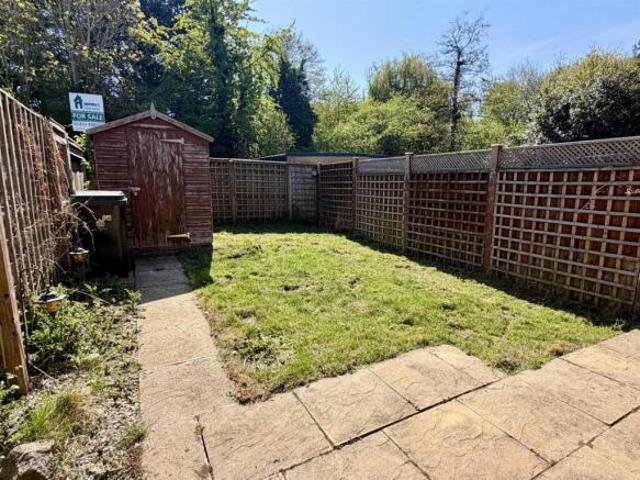 2 bedroom terraced bungalow for sale in Stewarts Mill Lane, Abbeymead, Gloucester, GL4
