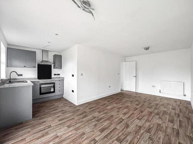 2 bedroom terraced bungalow for sale in The Willows, Quedgeley, Gloucester, GL2 4XG, GL2