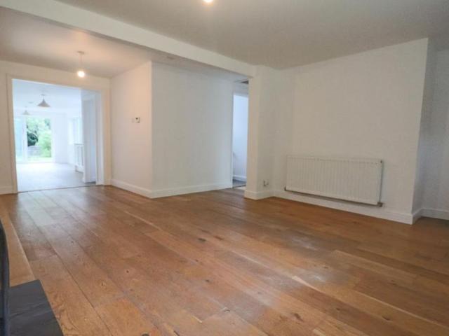 2 bedroom terraced bungalow to rent