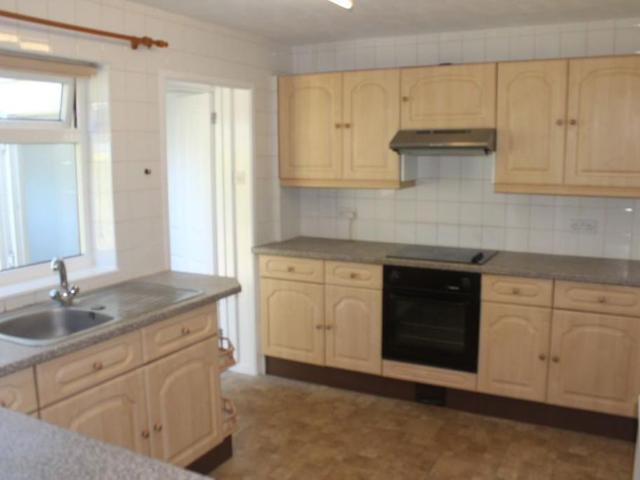 2 bedroom terraced bungalow to rent