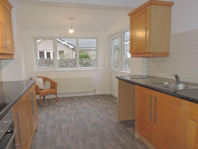 2 bedroom terraced bungalow to rent
