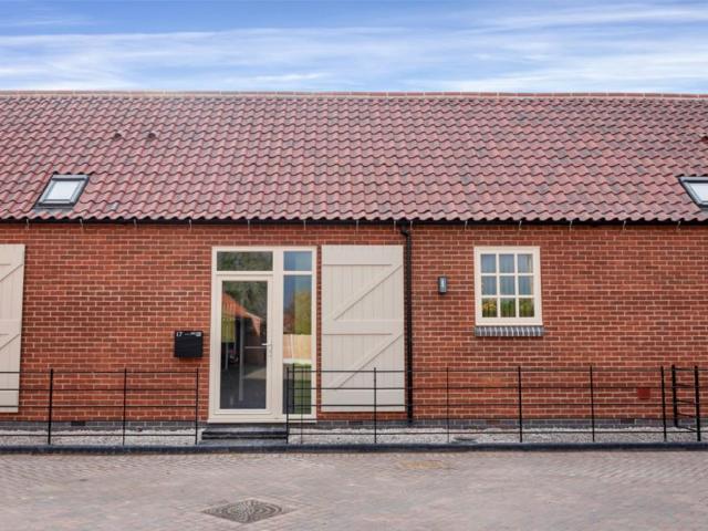 2 bedroom terraced bungalow to rent