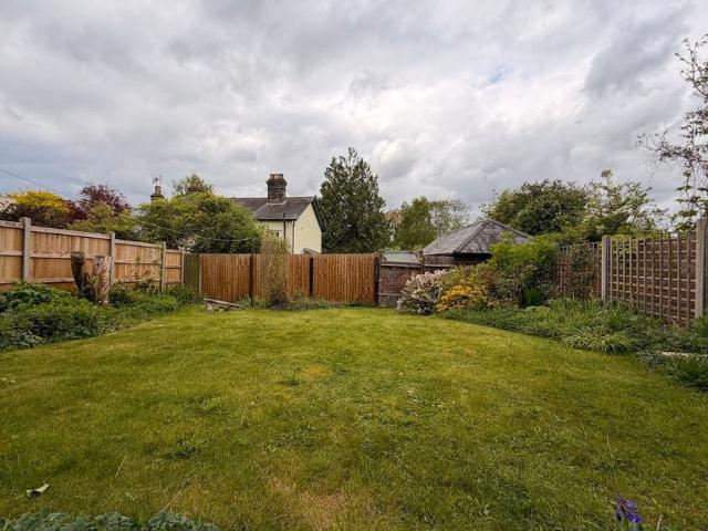 2 bedroom terraced bungalow to rent