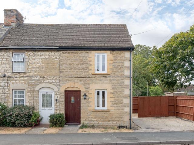 2 bedroom Terraced for rent in Lyne Road, Kidlington, Oxon, OX5 1AE