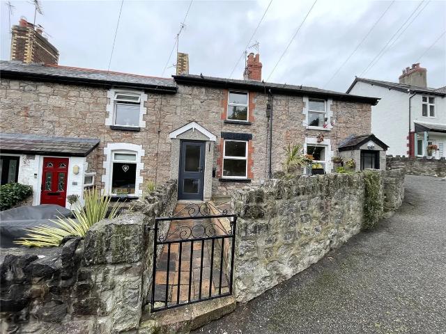 2 bedroom terraced house