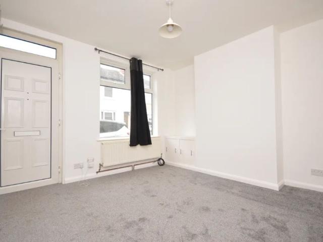 2 bedroom terraced house