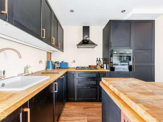 2 Bedroom Terraced House