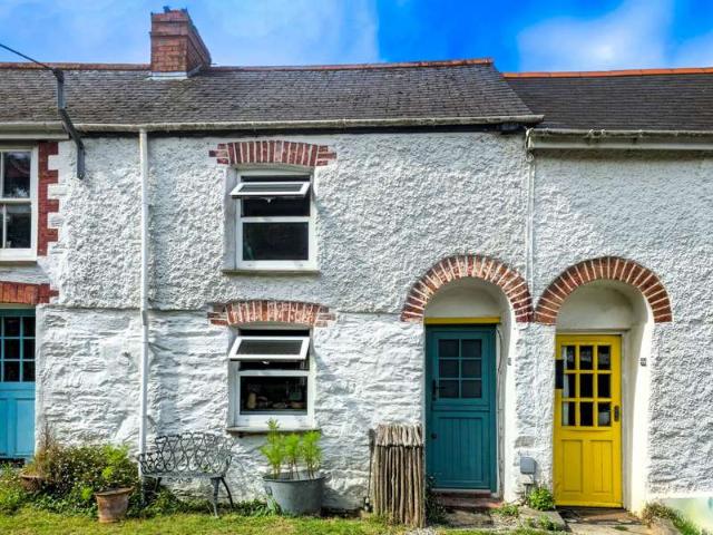 2 Bedroom Terraced House