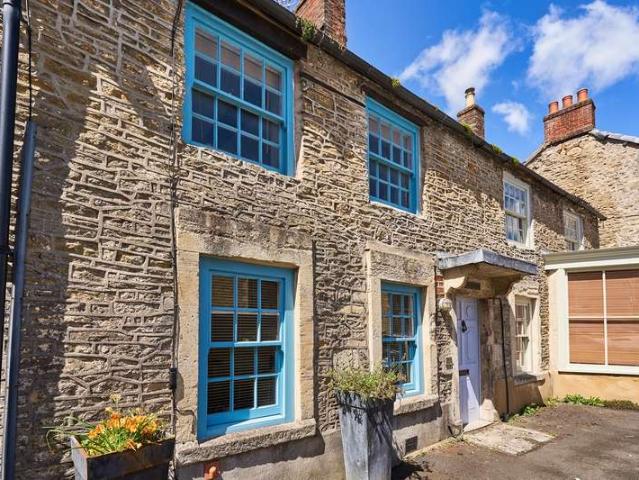 2 Bedroom Terraced House