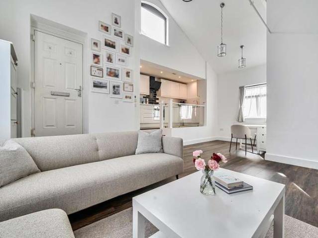 2 Bedroom Terraced House