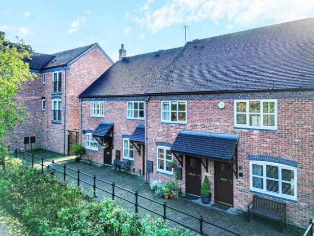 2 Bedroom Terraced House