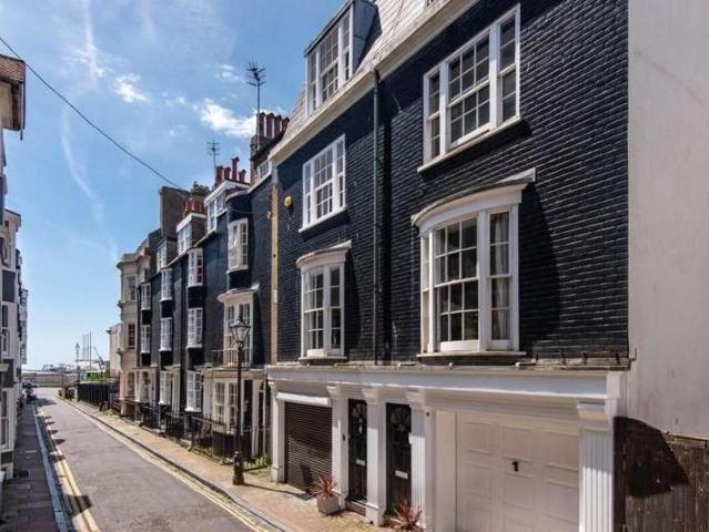 2 Bedroom Terraced House