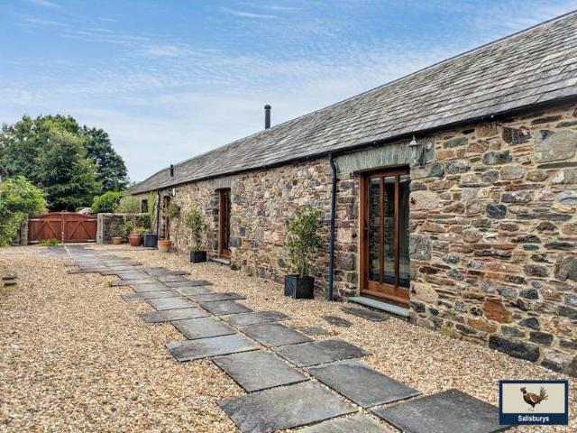 2 Bedroom Barn Conversion Character Property