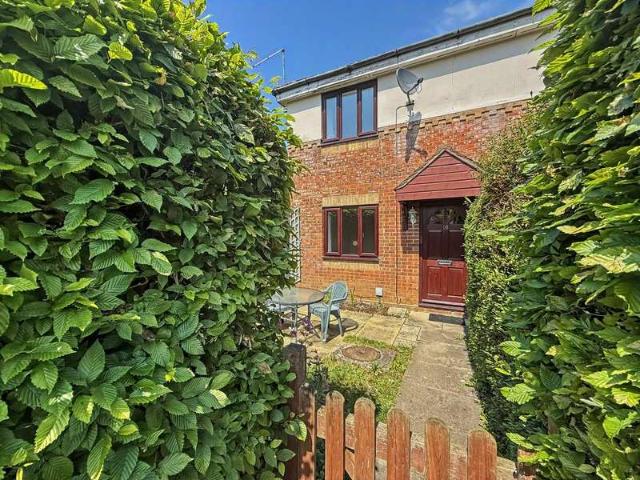 2 Bedroom Terraced House