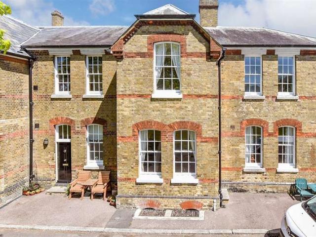 2 Bedroom Terraced House