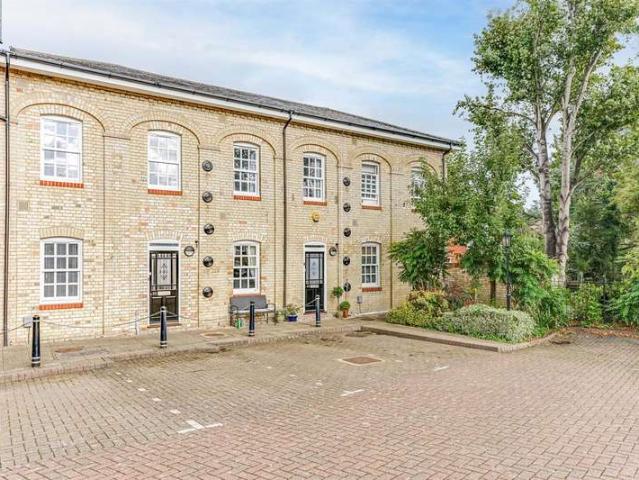 2 Bedroom Terraced House