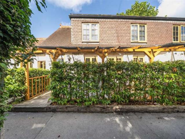 2 Bedroom Terraced House