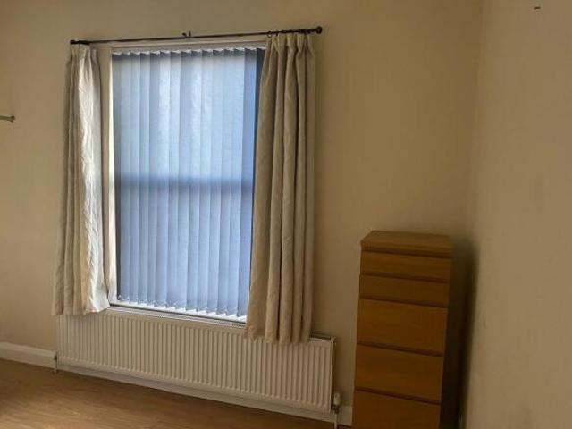 2 bedroom terraced house for rent in 10Kelsall Road, Leeds, West Yorkshire, LS6