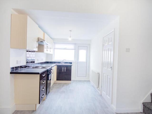 2 bedroom terraced house for rent in 11 Lorraine Street, Hull, HU8