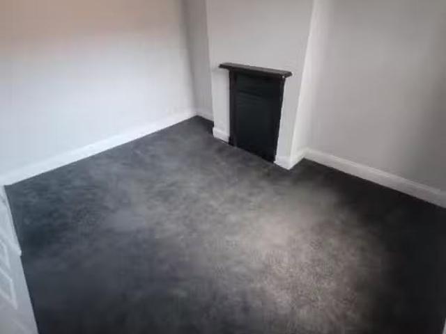 2 bedroom terraced house for rent in 16 Cleveland View, Coundo.