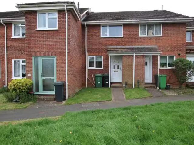 2 bedroom terraced house for rent in 22 Cliff Bastin, EX2