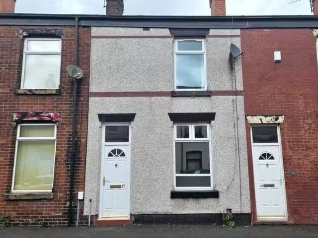 2 bedroom terraced house for rent in 27 Dunstan Street, Bolton.
