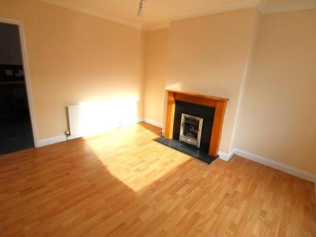 2 bedroom terraced house for rent in 29 Grove Avenue, DN5