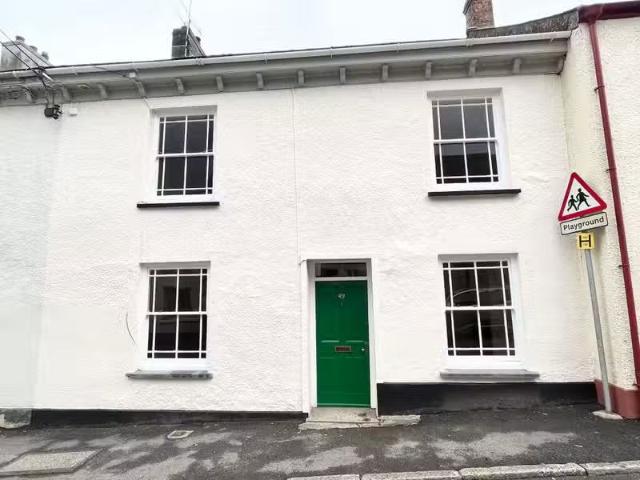 2 bedroom terraced house for rent in 49 High Street, North Taw.