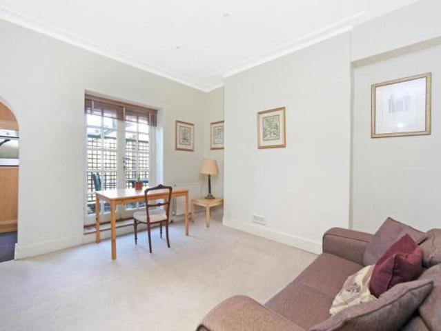 2 bedroom terraced house for rent in Chalcot Square, Primrose Hill, NW1