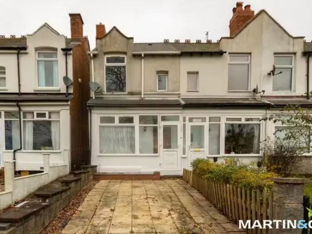 2 bedroom terraced house for rent in Court Oak Road, Harborne.