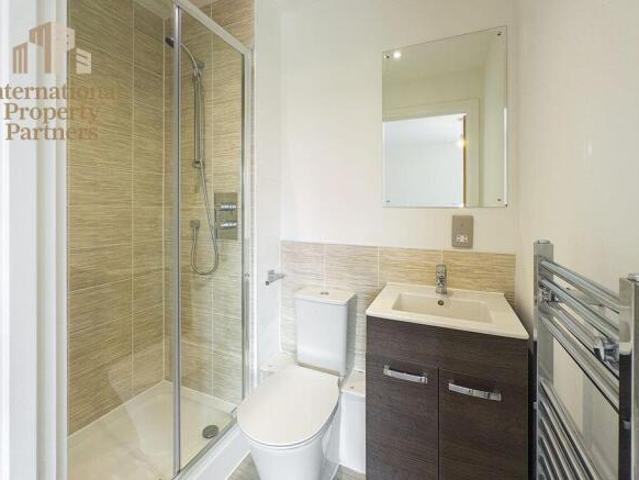 2 bedroom terraced house for rent in Cow Lane, Middlewood Plaza, Salford, M5