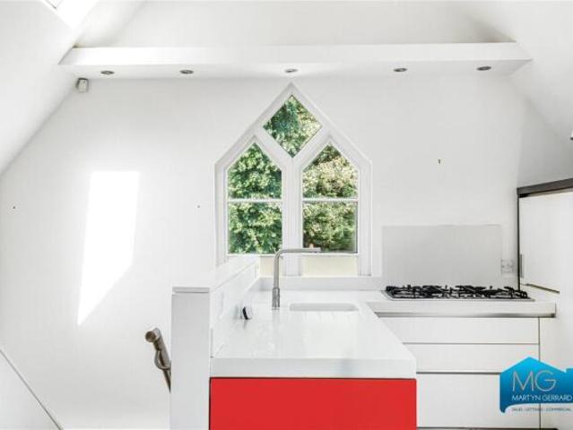 2 bedroom terraced house for rent in Cobble Mews, Highgate West Hill, London, N6
