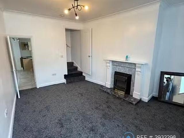 2 bedroom terraced house for rent in Cobden St, Bradford, BD15