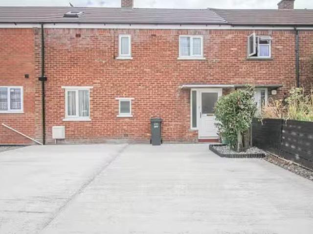 2 bedroom terraced house for rent in Coleridge Road, Weston su.
