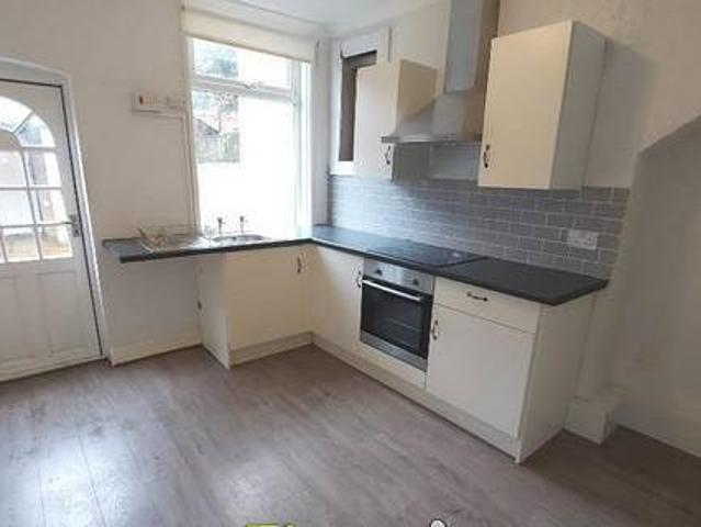 2 bedroom terraced house for rent in College Street Grantham NG31
