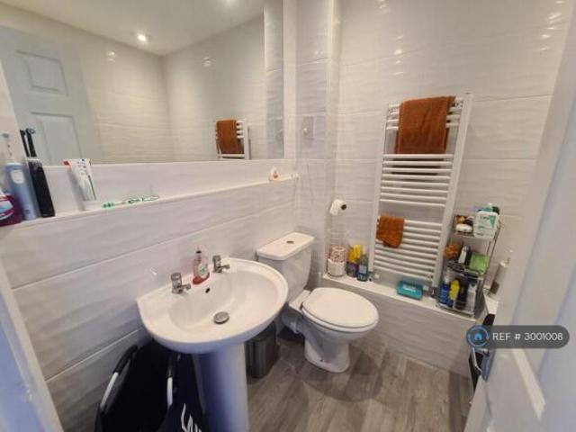 2 bedroom terraced house for rent in Colmworth Close, Reading, RG6