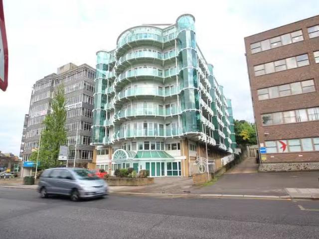 2 bedroom terraced house for rent in Comer House, Station Road.
