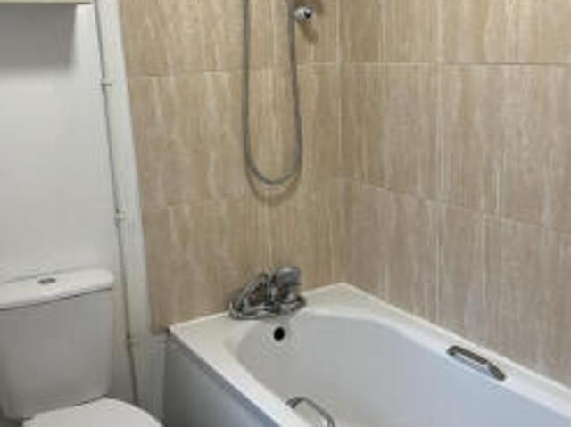2 bedroom terraced house for rent in Connaught Road, Cardiff City, CF24
