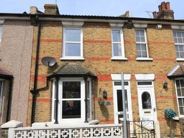 2 bedroom terraced house for rent in Coombe Road Gravesend DA12