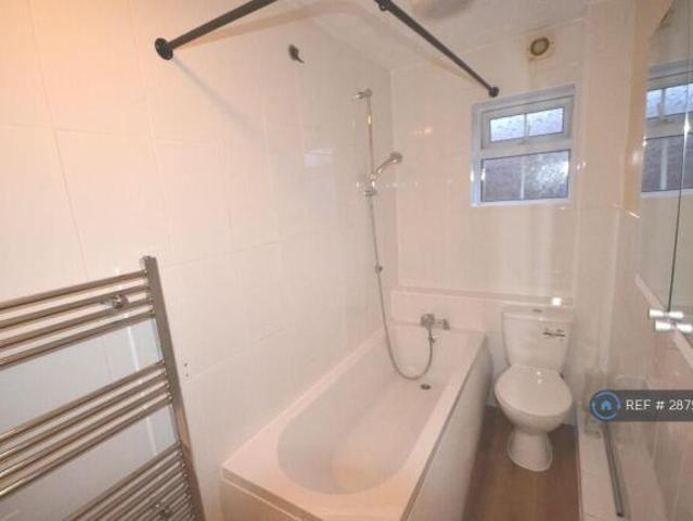 2 bedroom terraced house for rent in Caldecote St, Newport Pagnell, MK16